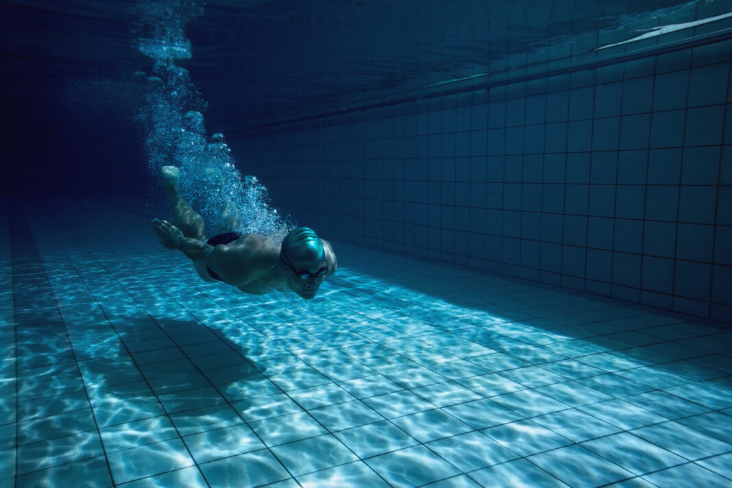 Indoor swimming pool makes 5 people sick